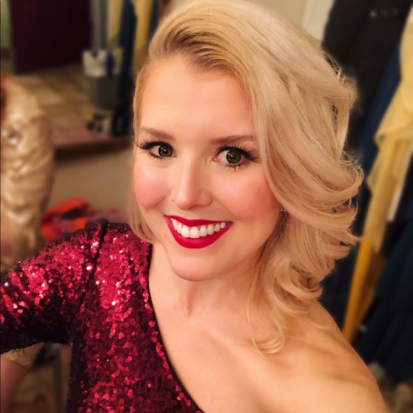 Lydia's Closet (@lydiaslooks2014) | Poshmark